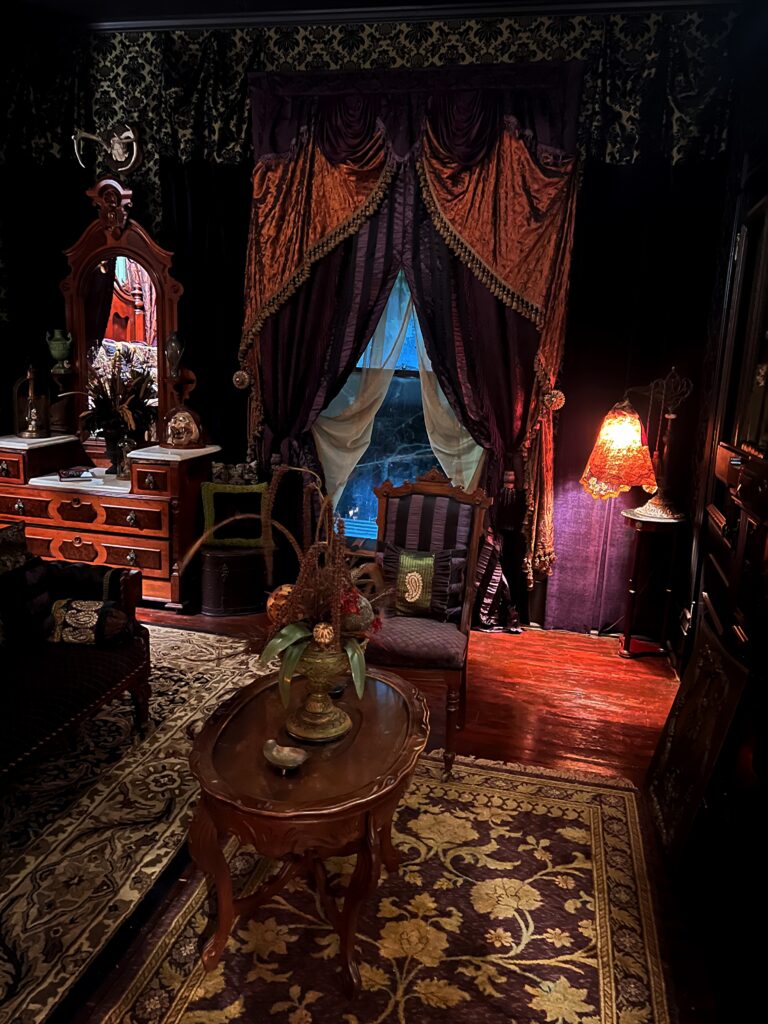 The Edgar Allan Poe’s “The Raven Bedroom” - RavenWolf Manor